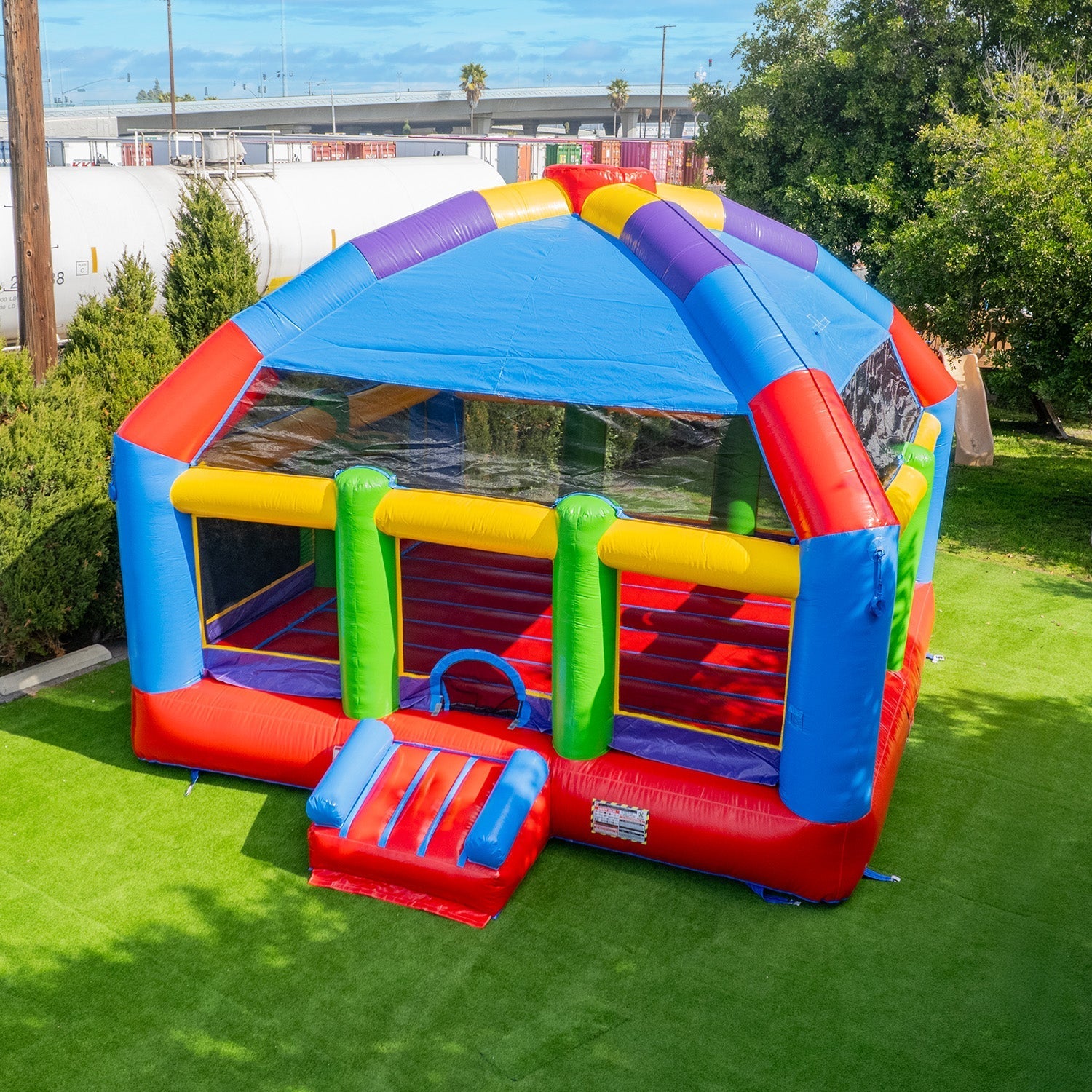 How to Safely Set Up a Commercial Bounce House – XJUMP